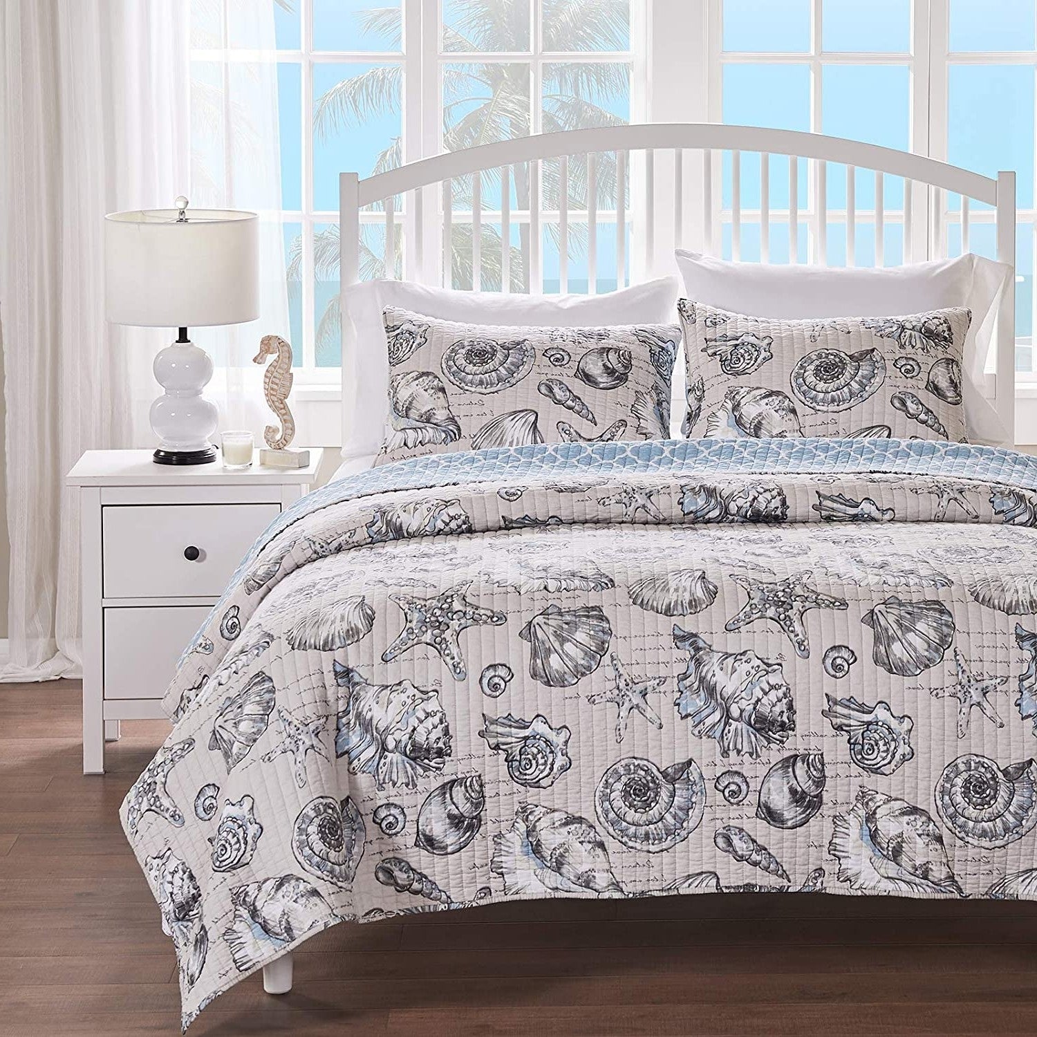 Twin/Twin XL size 2 Piece Microfiber Beach Shells Coastal Reversible Q