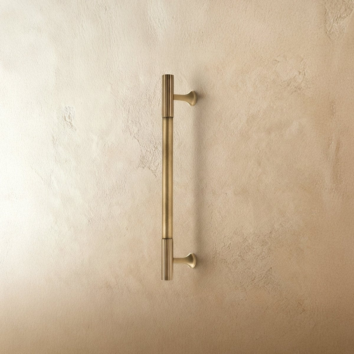 Sean Brass Knob & Pull Bar - Open Box