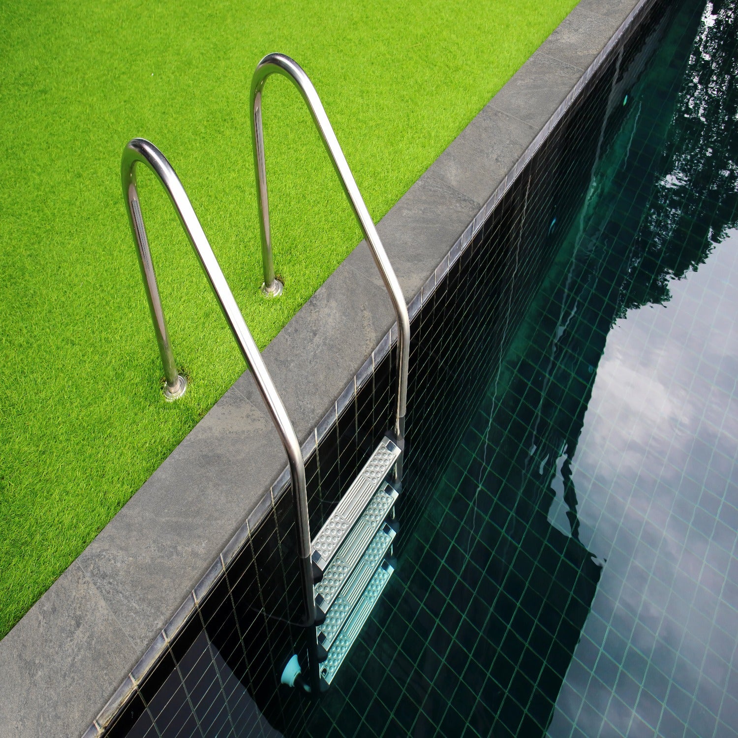 MSI Arterra Quarzo Gray 13"x24" Porcelain Pool Coping