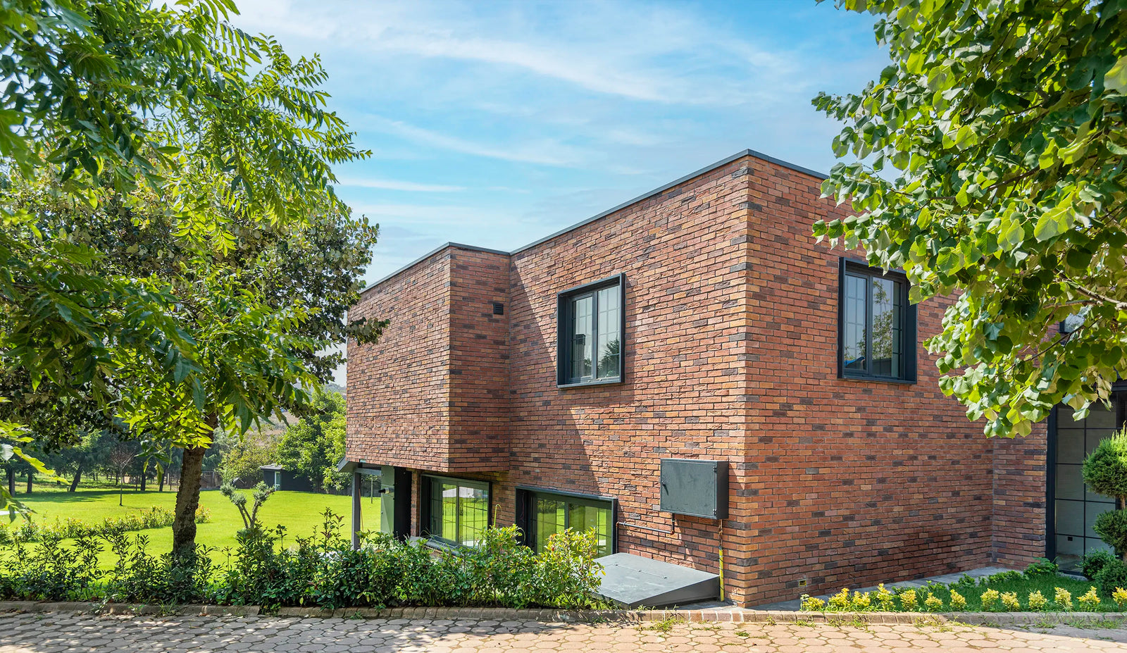 Loft Autumn Manufactured Stone Handmade Brick Veneer