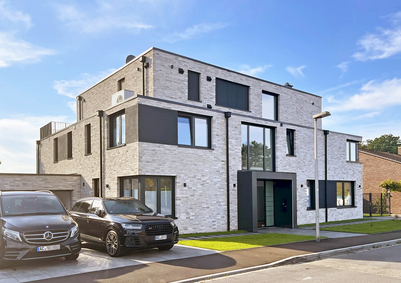 Loft Dove Manufactured Stone Handmade Brick Veneer