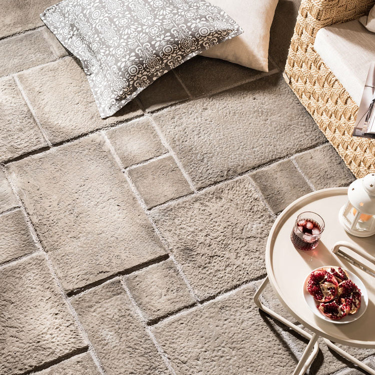Sienna Ash Gray Manufactured Stone Pavers Pattern F01AS